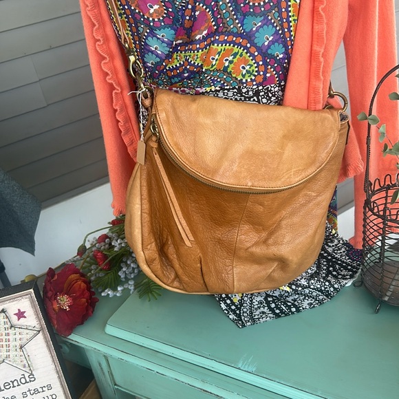 Margot New York | Bags | Margot New York Camel Tan Leather Crossbody ...